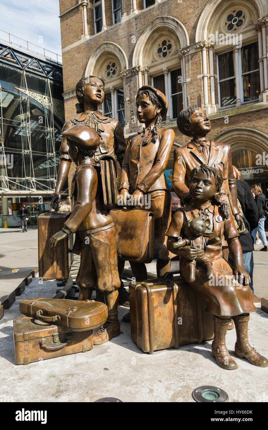Child transport memorial sculpture hi-res stock photography and images ...