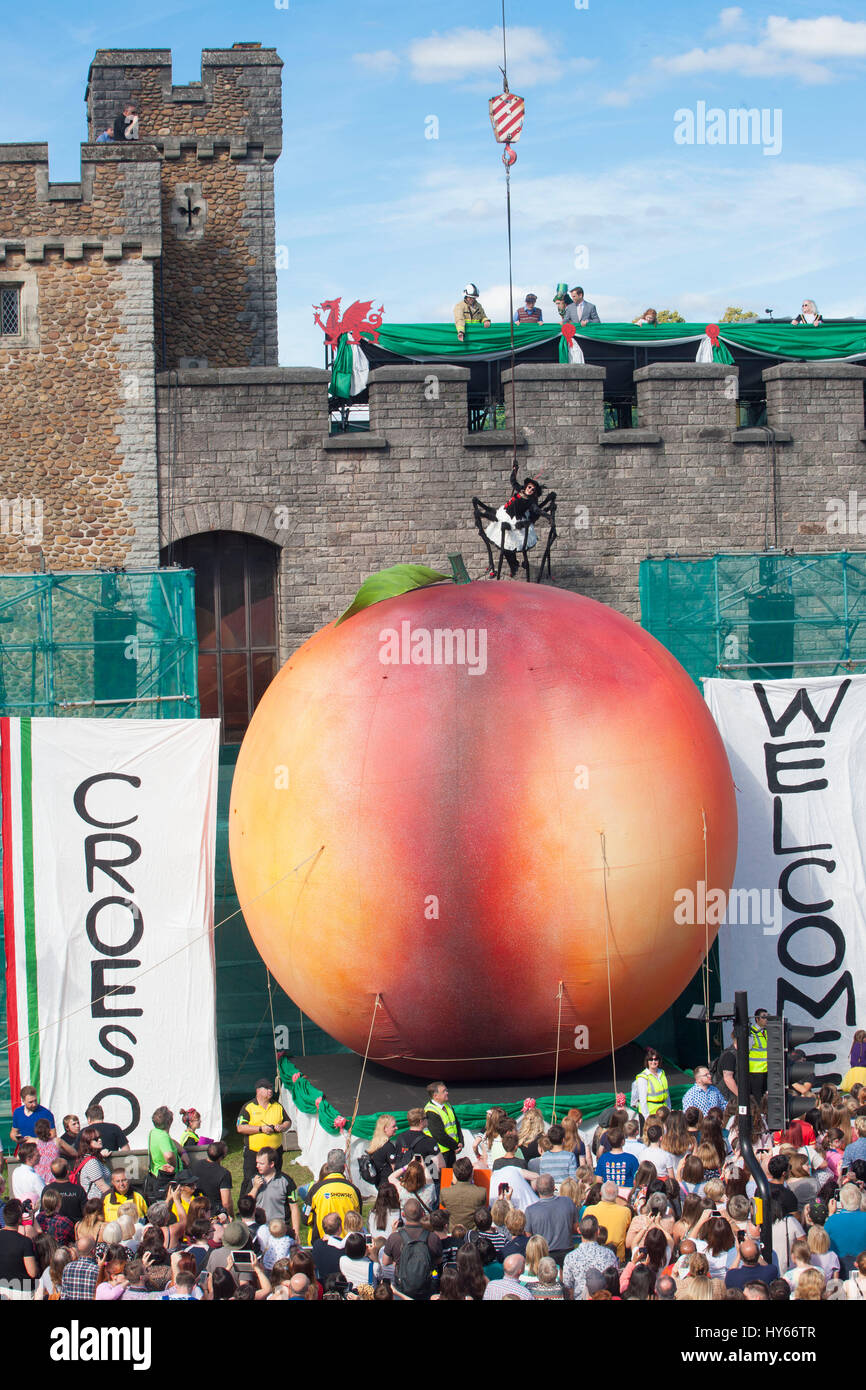 The cardiff giant hi-res stock photography and images - Alamy