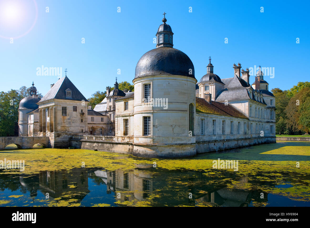 Castle of tanlay hi-res stock photography and images - Alamy