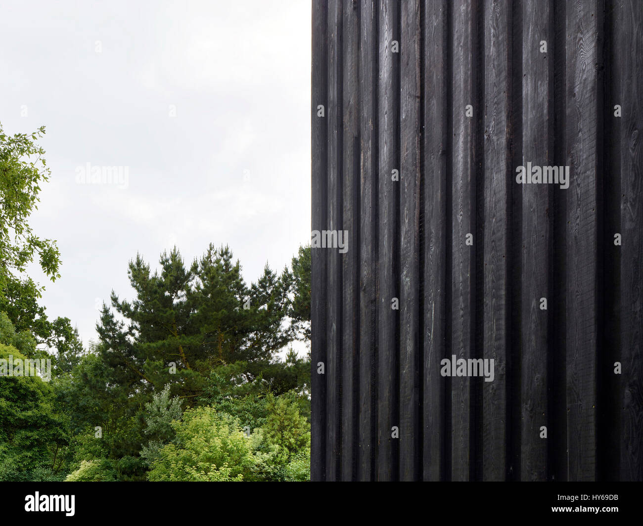 Larch cladding hi-res stock photography and images - Alamy