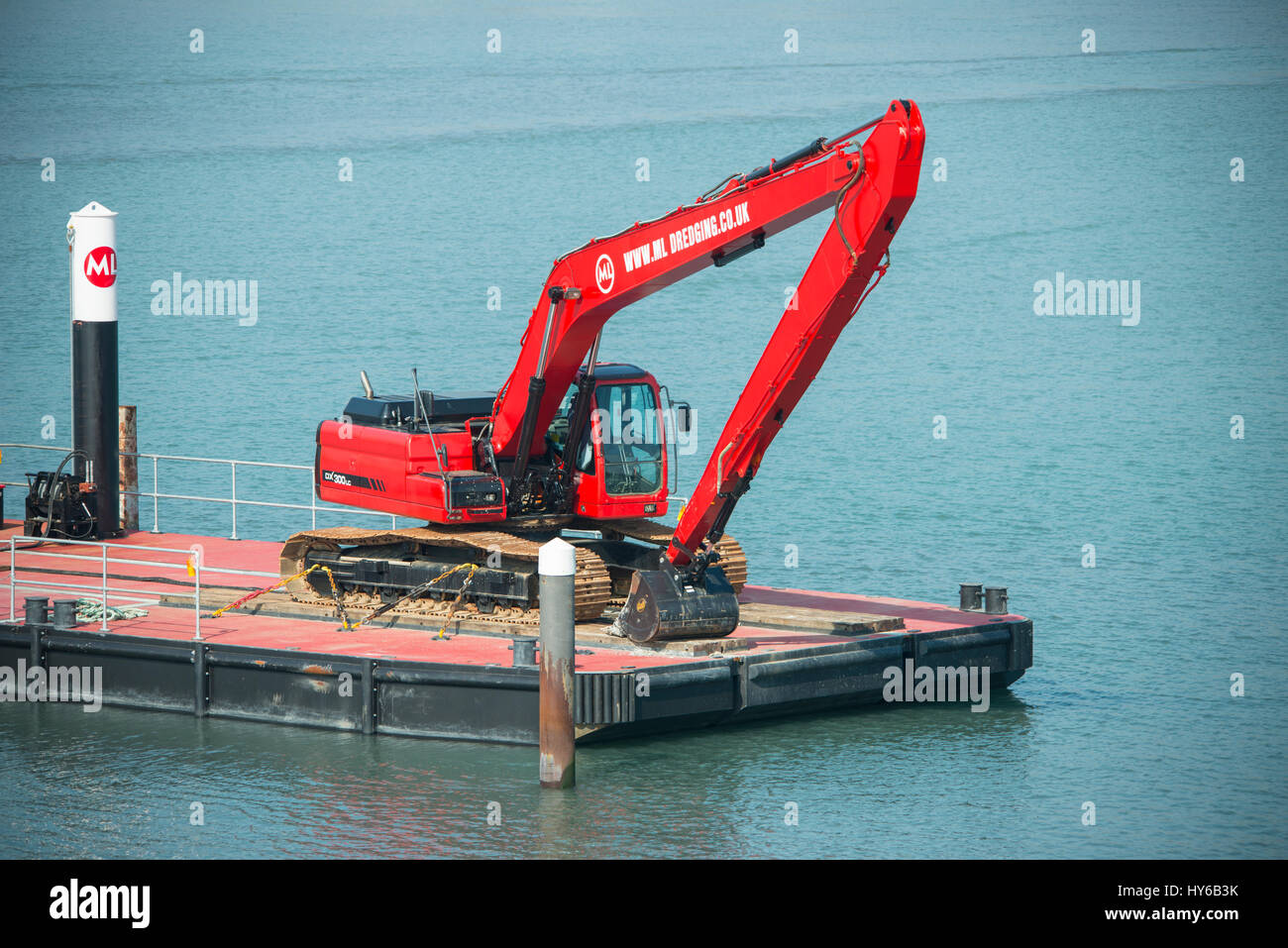 Dredging bucket hi-res stock photography and images - Alamy