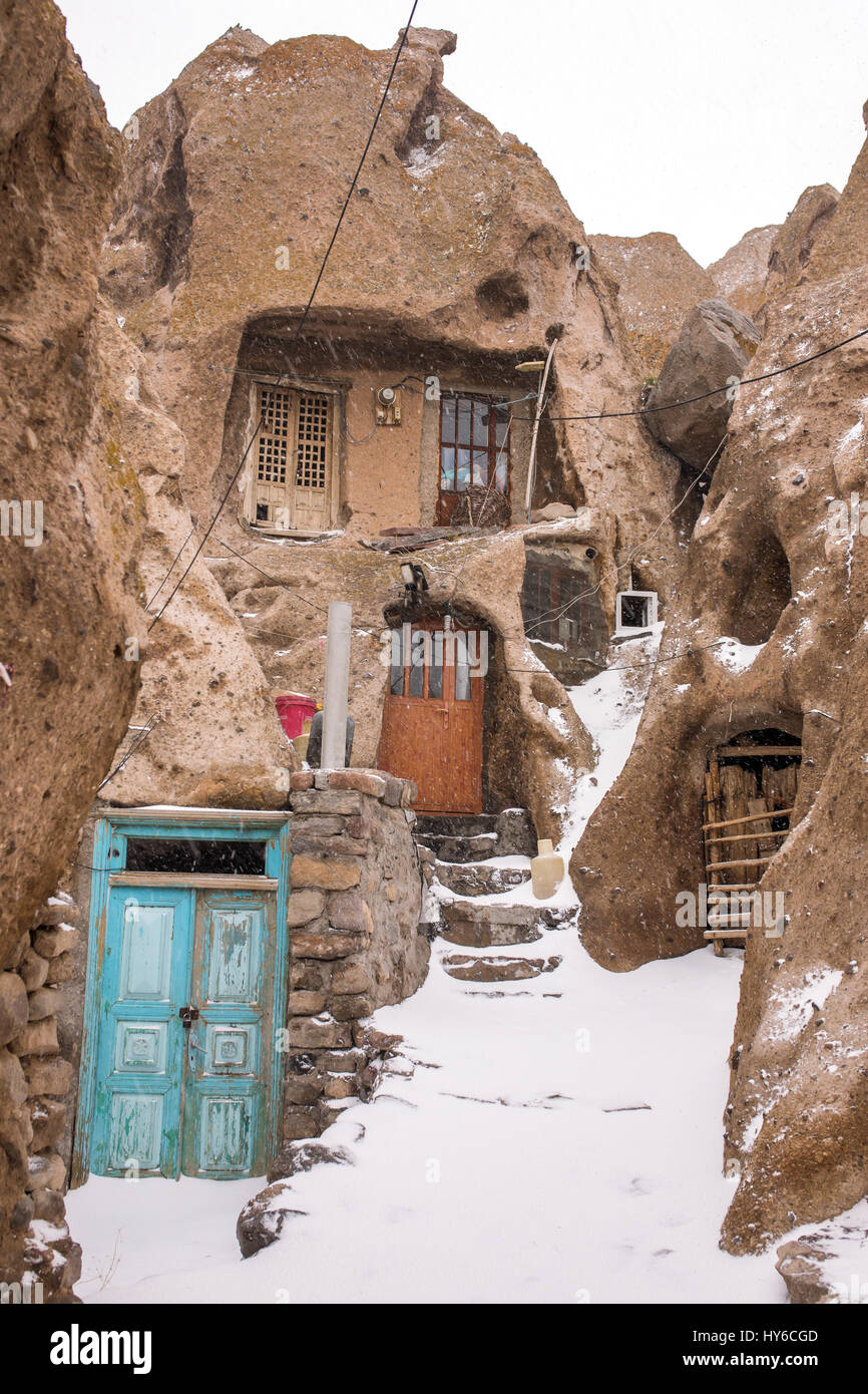 Kandovan village hi-res stock photography and images - Alamy