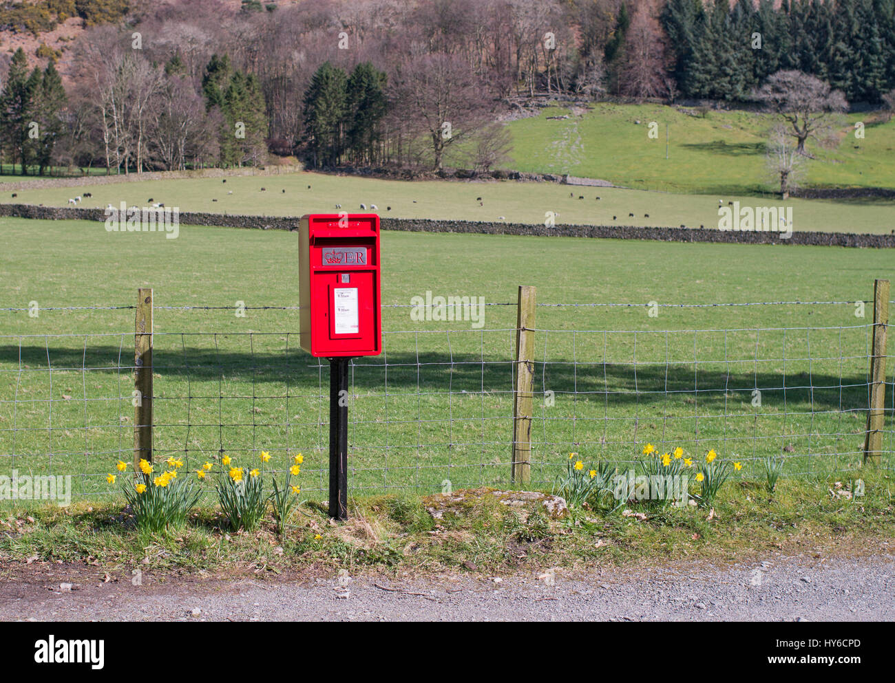 Pole mounted post box hi-res stock photography and images - Alamy