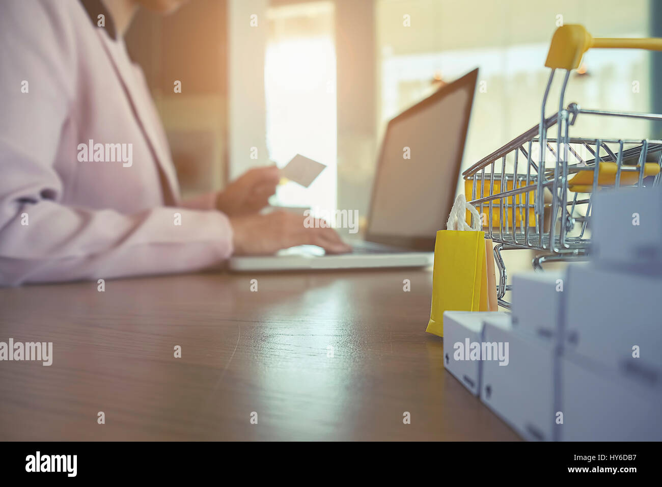 Customer preview hi-res stock photography and images - Alamy