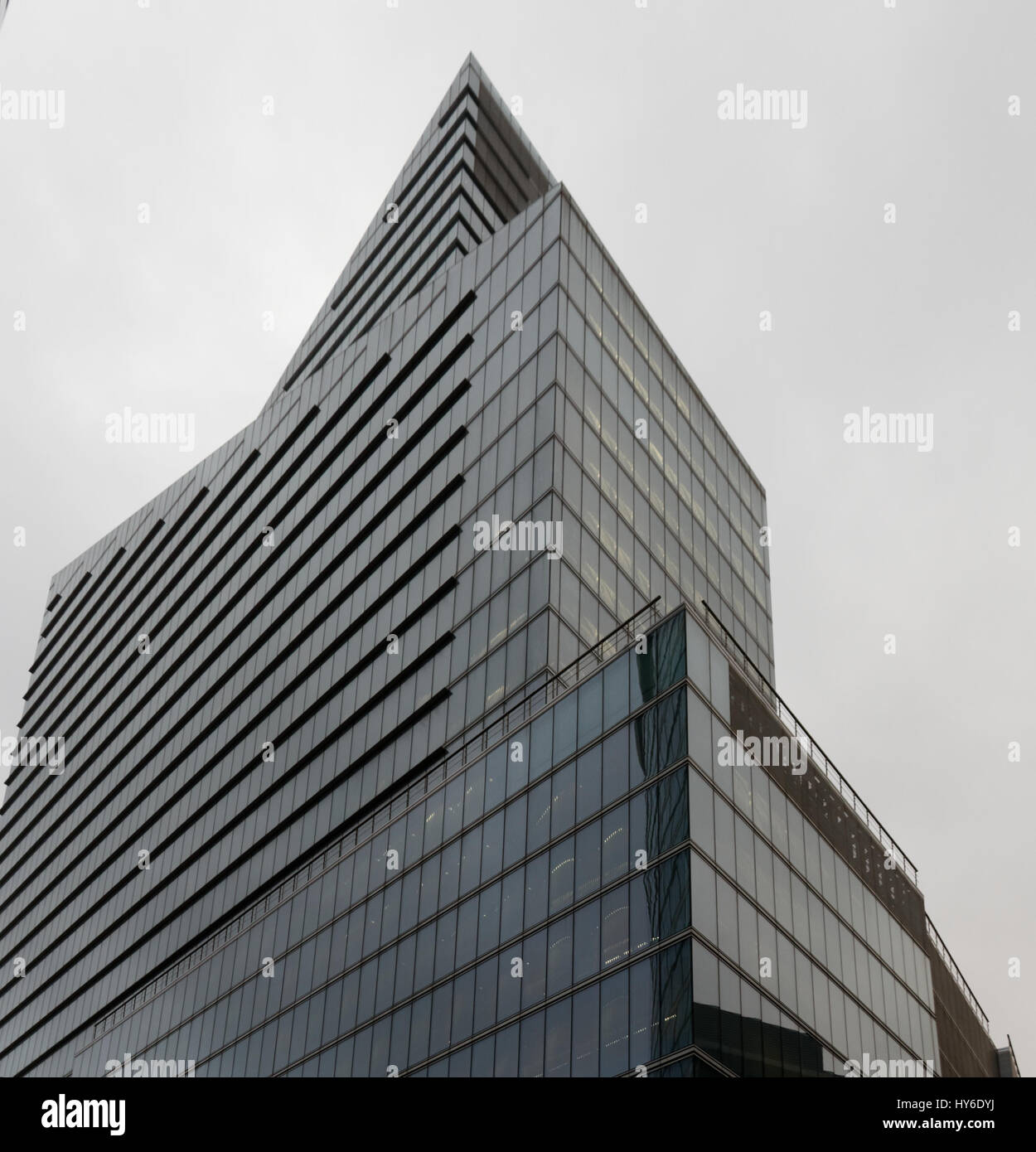 Modern exterior architecture hi-res stock photography and images - Alamy