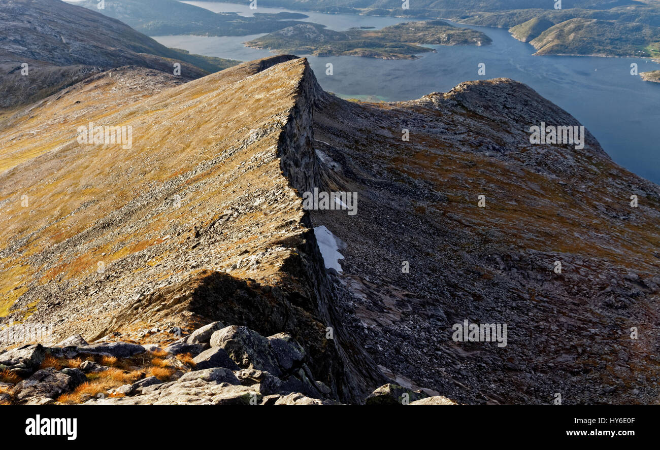 Hill edge hi-res stock photography and images - Alamy