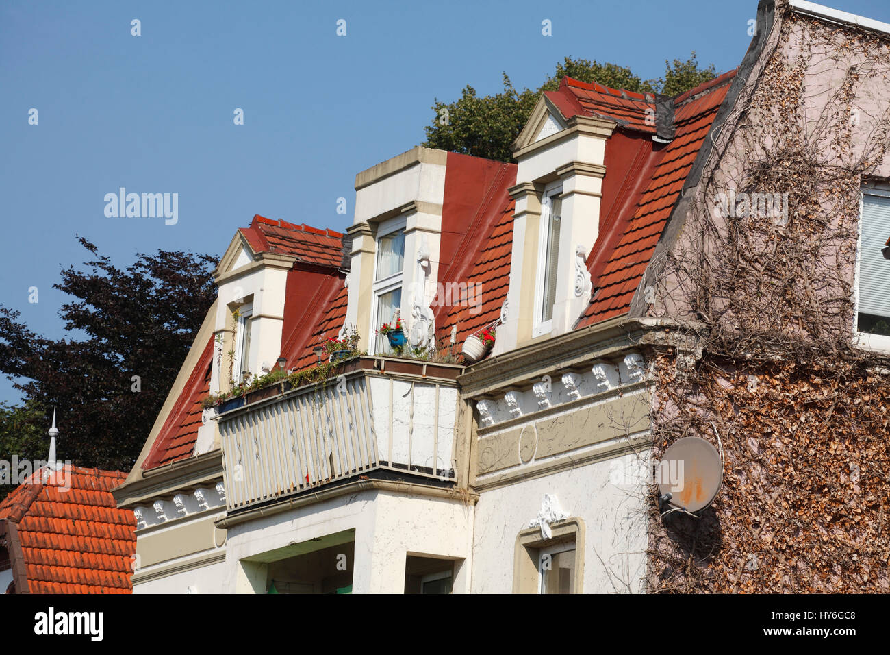 residential house, old building Stock Photo - Alamy
