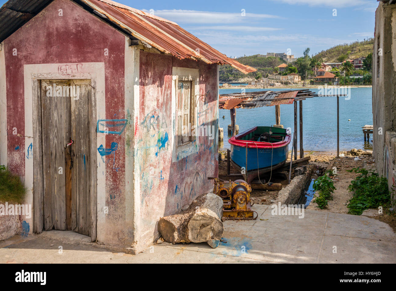 Granma landing hi-res stock photography and images - Alamy