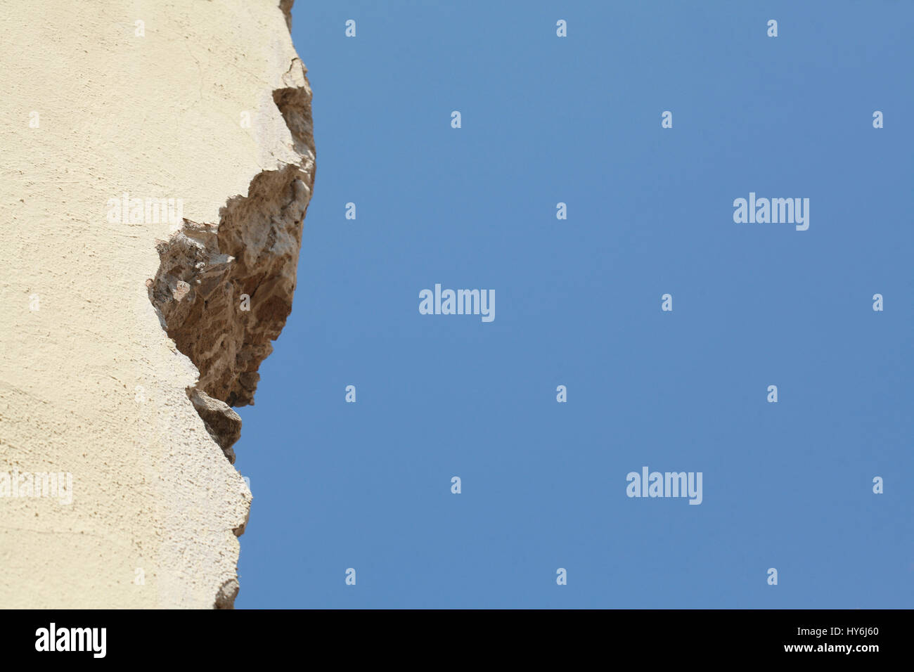 gap site between two walls Stock Photo - Alamy