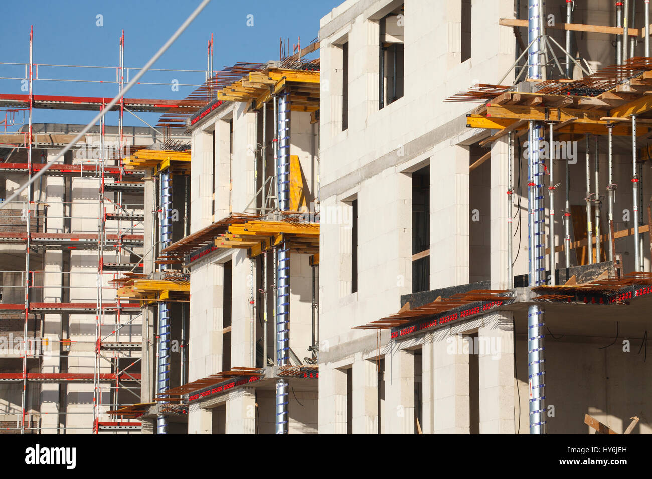 Construction site, scaffold Stock Photo - Alamy