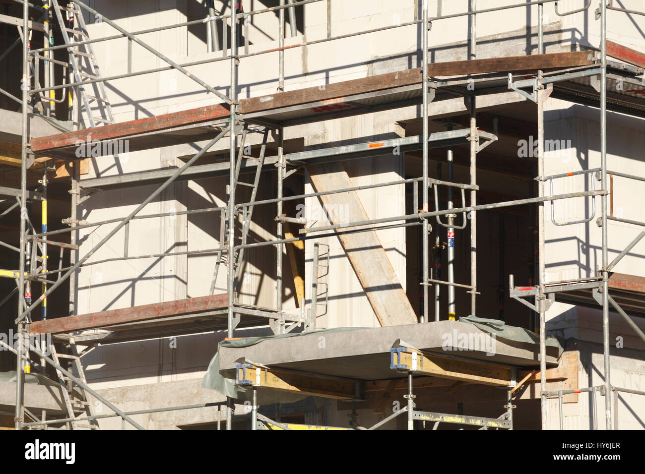Construction site, scaffold Stock Photo - Alamy