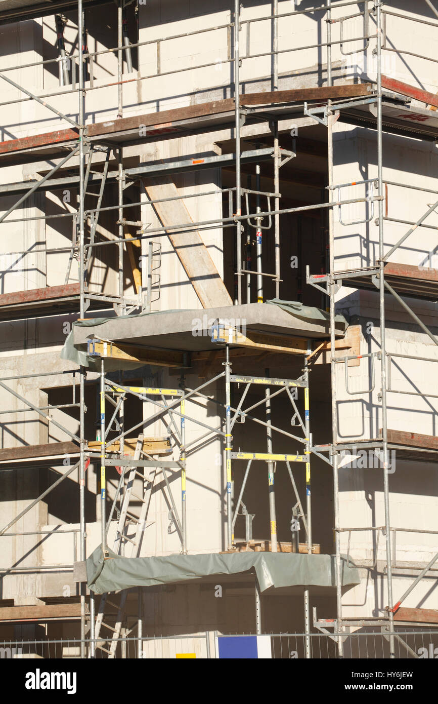 Construction site, scaffold Stock Photo - Alamy