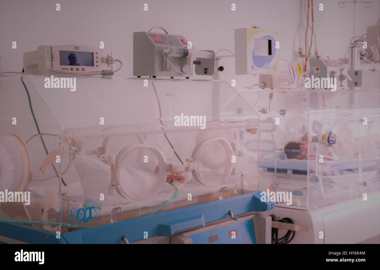 Newborn baby in hospital Stock Photo - Alamy