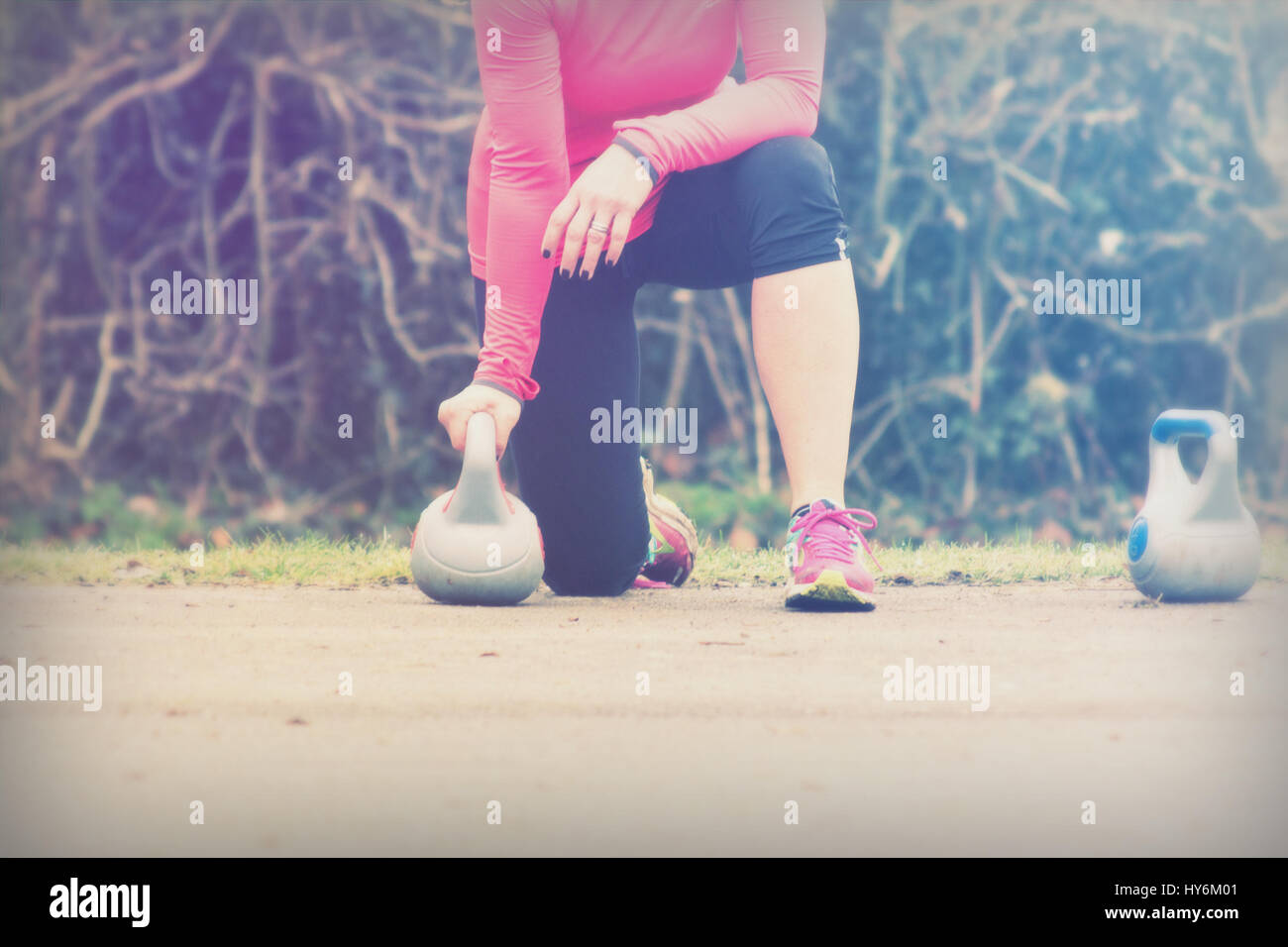 People doing keep fit exercise in the park Stock Photo - Alamy