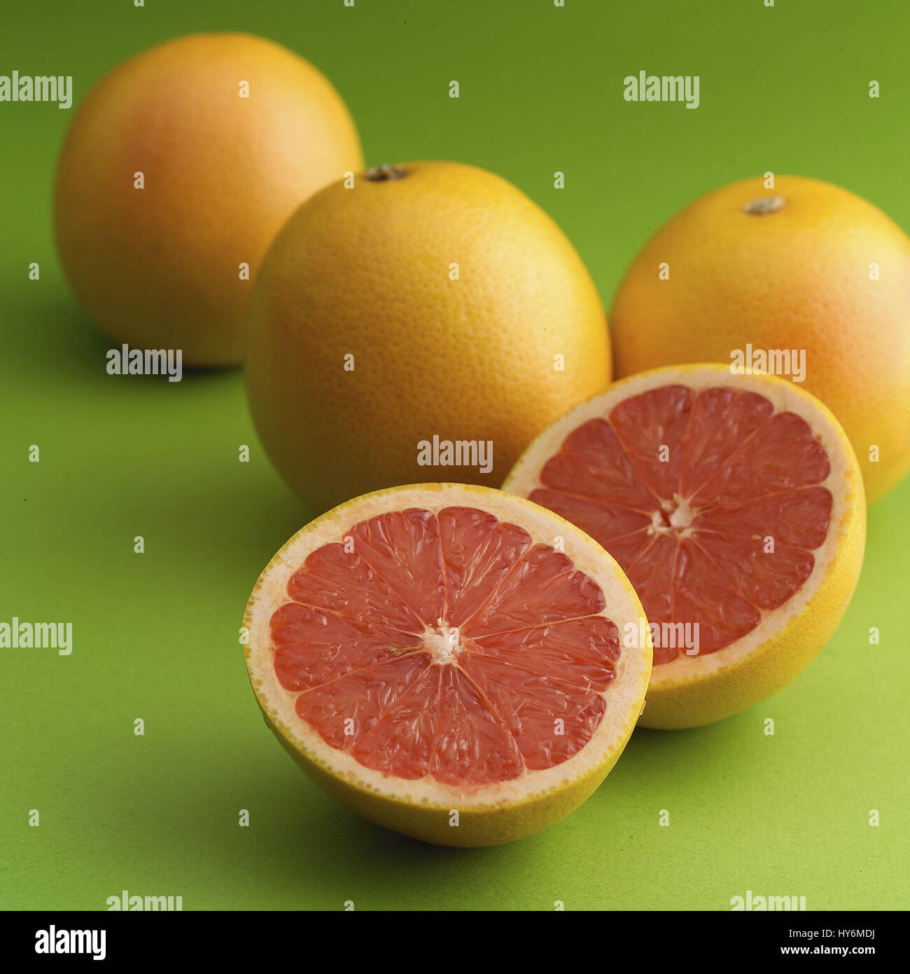Ruby grapefruit cross section hi-res stock photography and images - Alamy