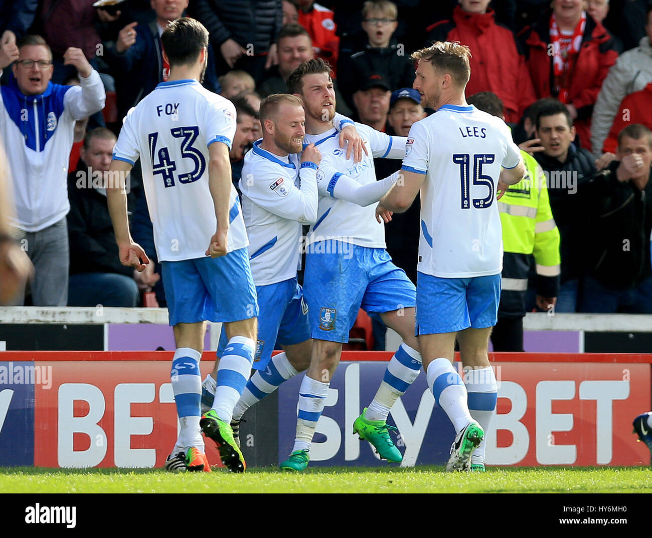 Sheffield Wednesday's Sam Winnall (Centre) celebrates after he scores ...
