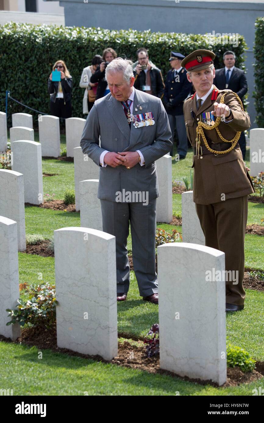 The Prince of Wales (left) with Lieutenant Colonel Lindsay MacDuff ...