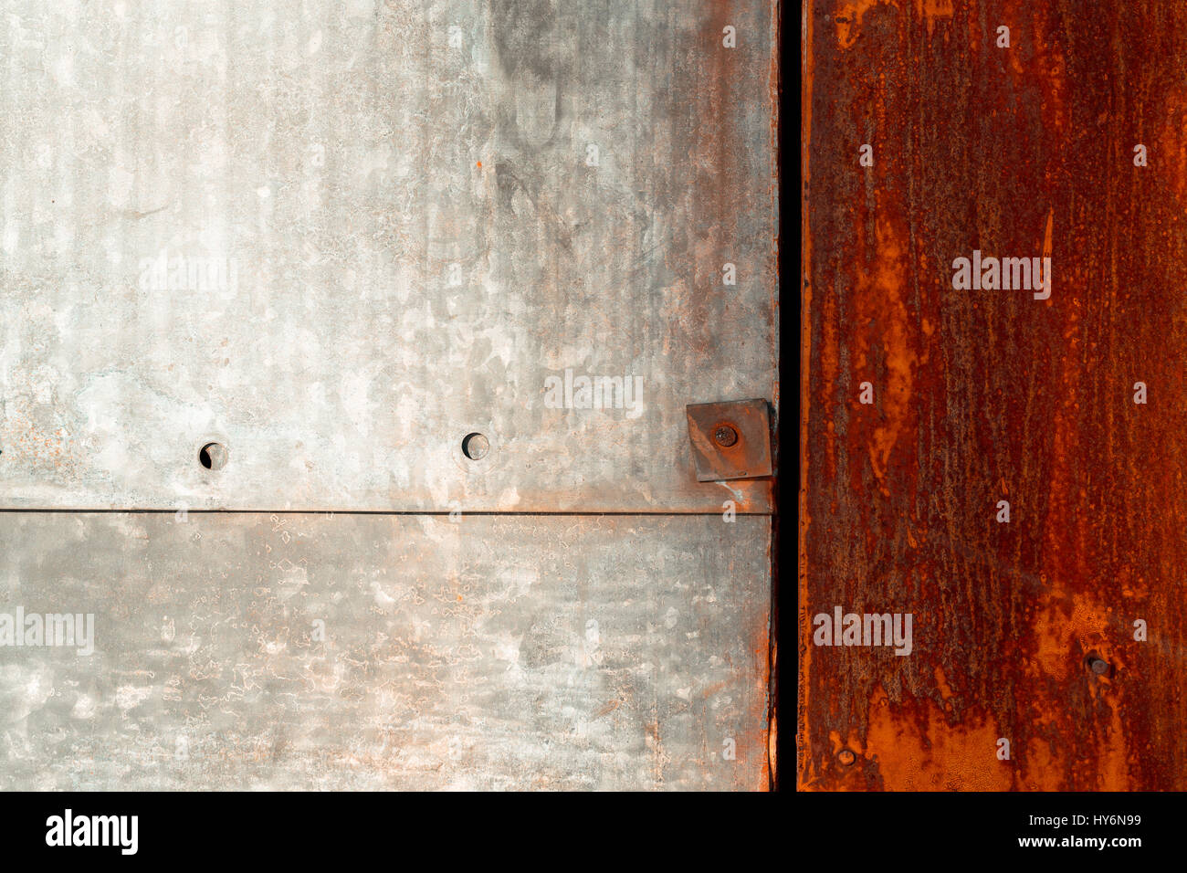 Rusty wall texture hi-res stock photography and images - Alamy