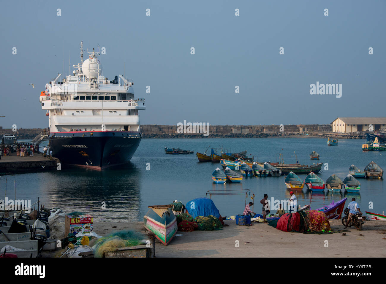 Boat Dock Kerala High Resolution Stock Photography and Images - Alamy