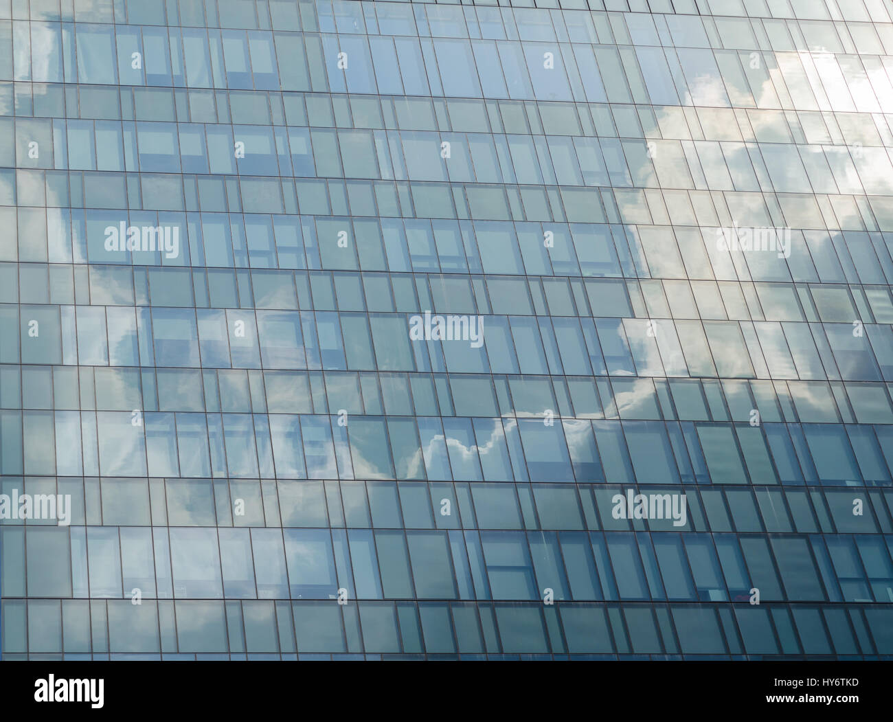Cloud reflection texture hi-res stock photography and images - Alamy