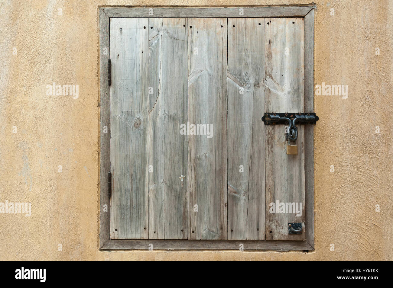 Close and lock hi-res stock photography and images - Alamy