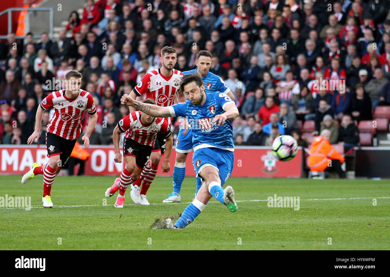 Afc bournemouths harry arter misses hi-res stock photography and images ...