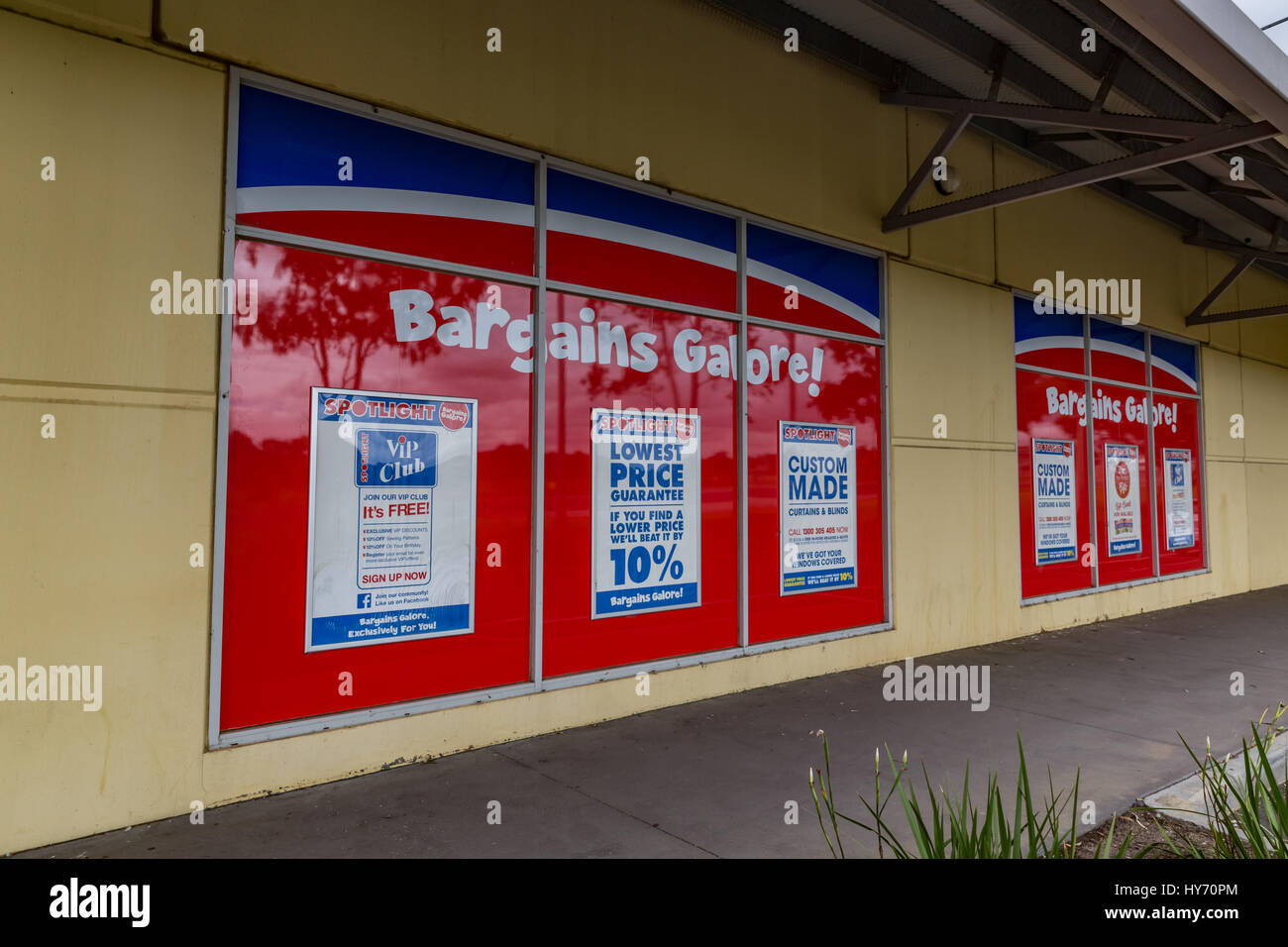 Spotlight store hi-res stock photography and images - Alamy