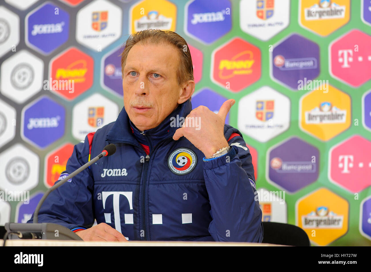 Romania football federation hi-res stock photography and images - Alamy