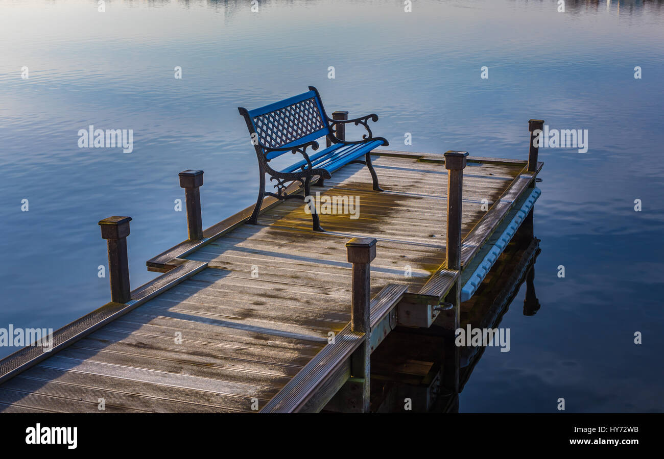 Bench on a dock hi-res stock photography and images - Alamy