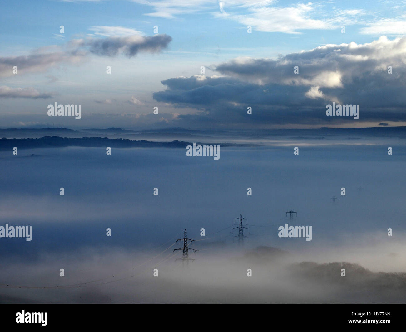 Low mist hangs over the Marshwood Vale, Dorset UK Stock Photo - Alamy