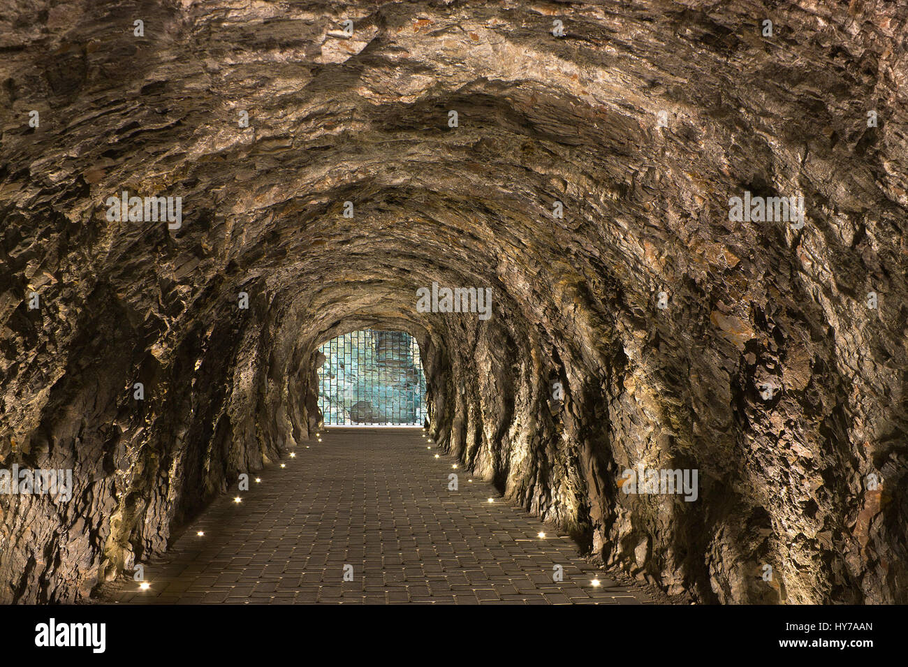 Tunnel underground lake proval hi-res stock photography and images - Alamy