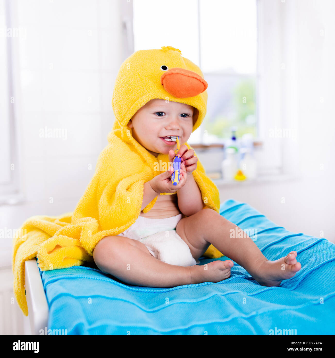 Baby teeth changing hi-res stock photography and images - Alamy