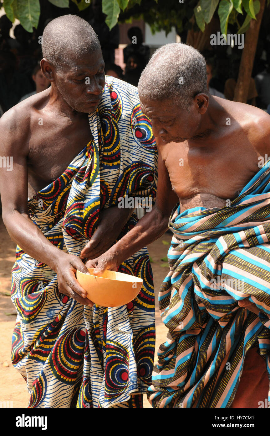 Indigenous cloth women africa hi-res stock photography and images - Alamy