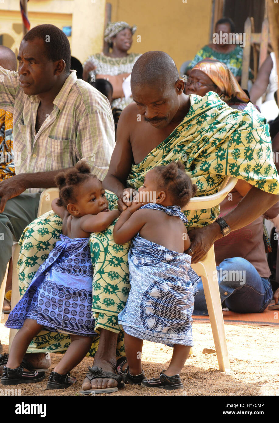 Ghana people kente cloth hi-res stock photography and images - Alamy