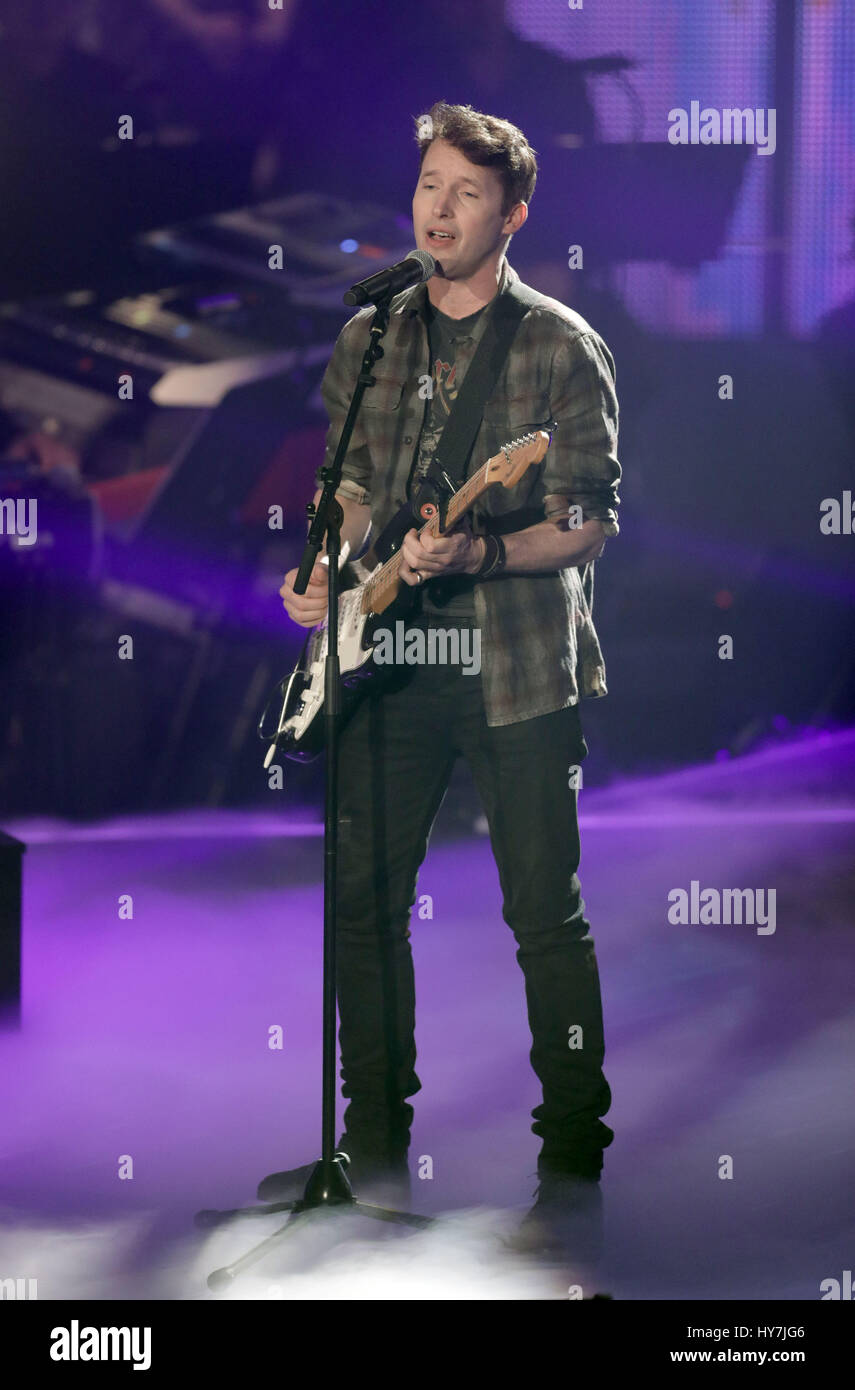Berlin, Germany. 26th Mar, 2017. The singer James Blunt stand on stage ...