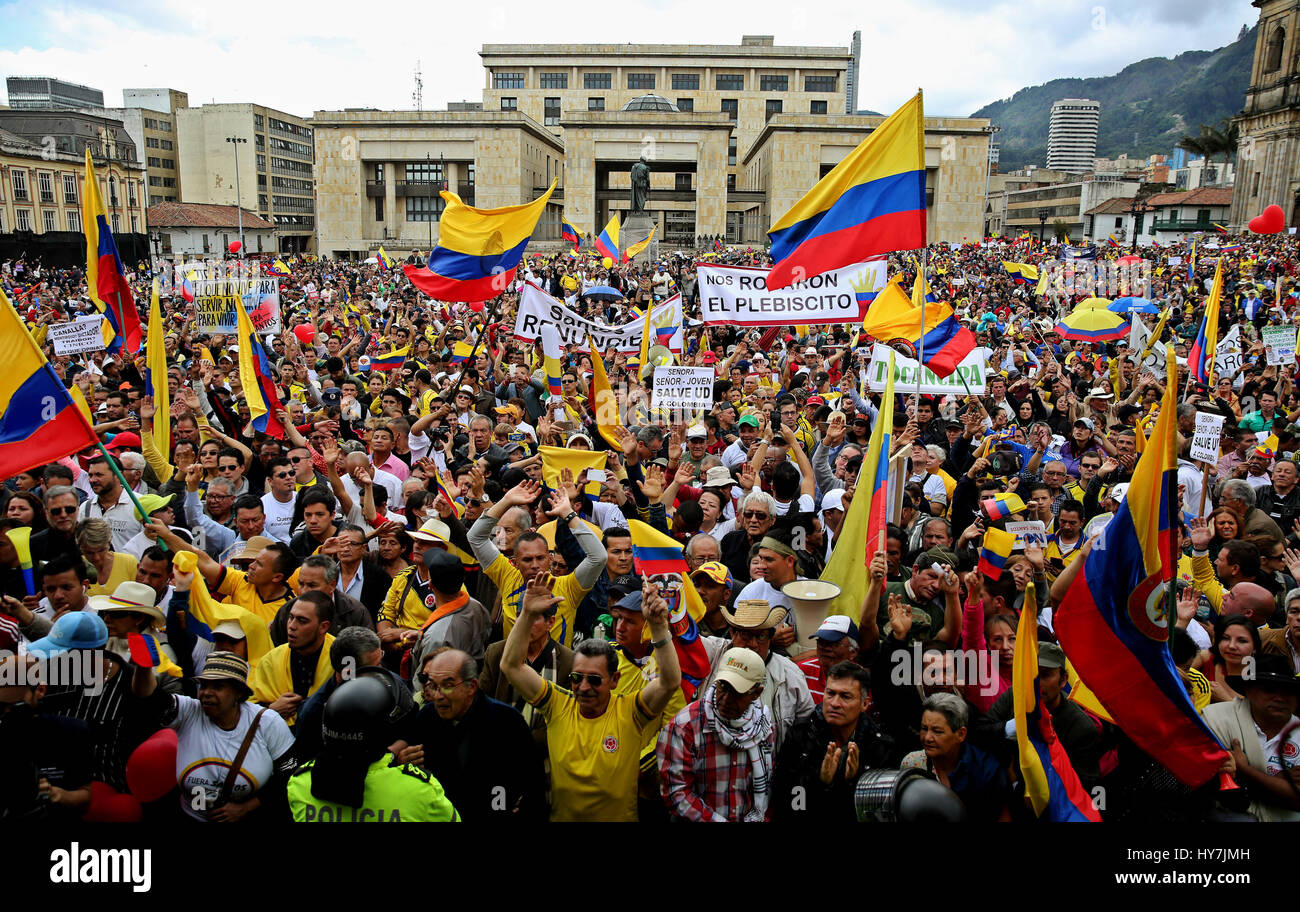 Colombian Flags Stock Photos & Colombian Flags Stock Images - Alamy