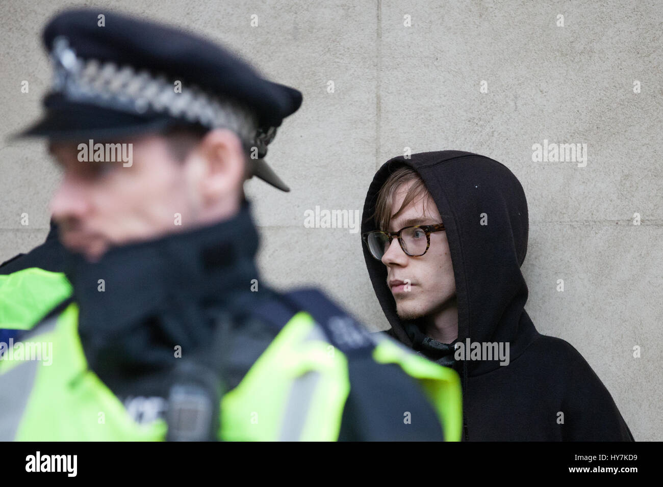 Police seach hi-res stock photography and images - Alamy
