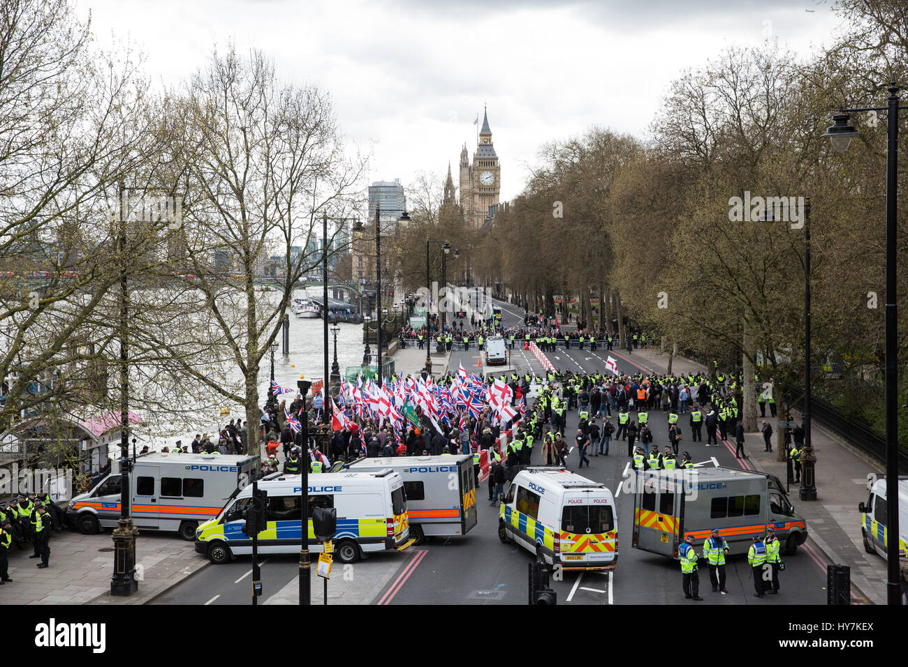 English right wing groups hi-res stock photography and images - Alamy