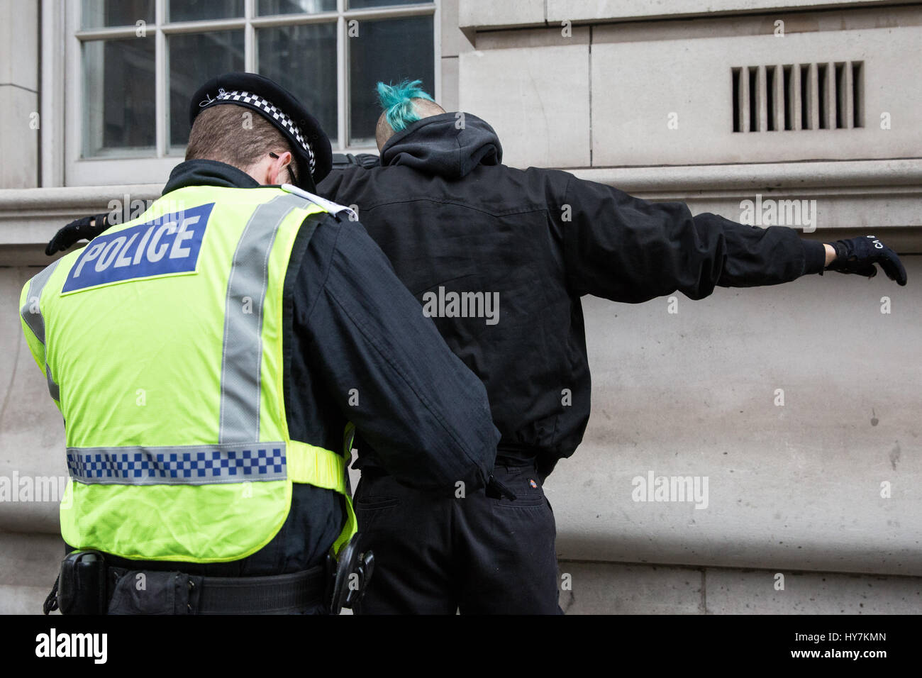 Police seach hi-res stock photography and images - Alamy