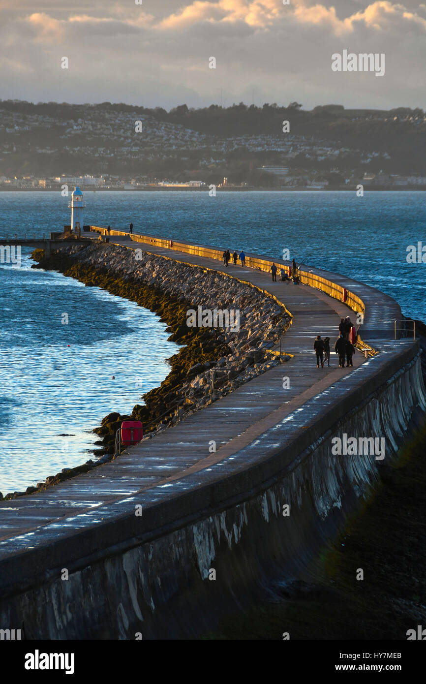 Brixham, Devon, UK. 1st April 2017. UK Weather. The last rays of ...