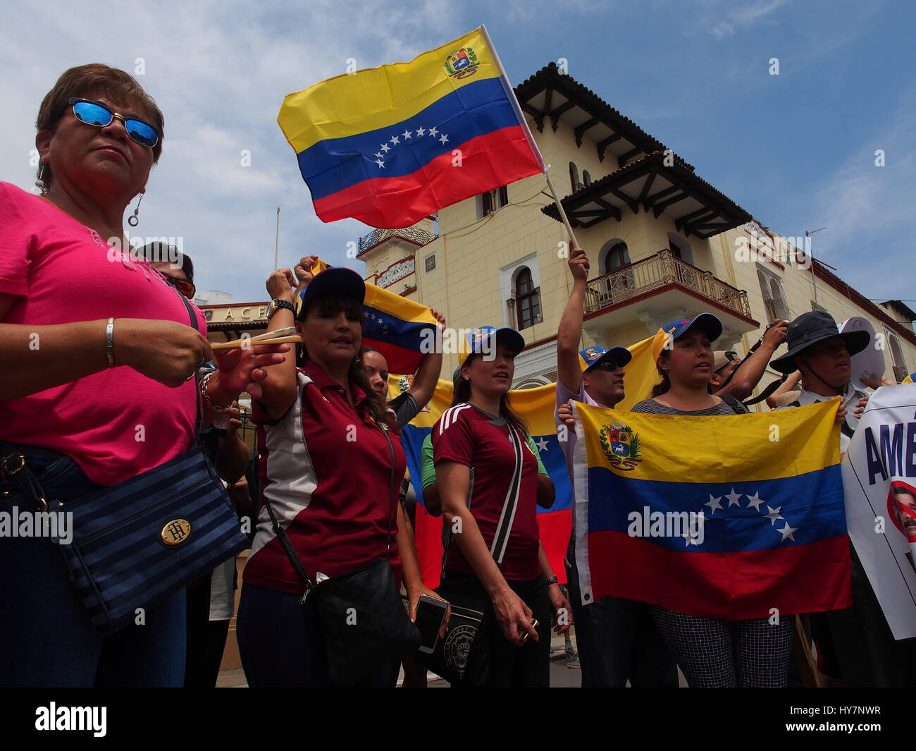 Embassy peru hi-res stock photography and images - Alamy