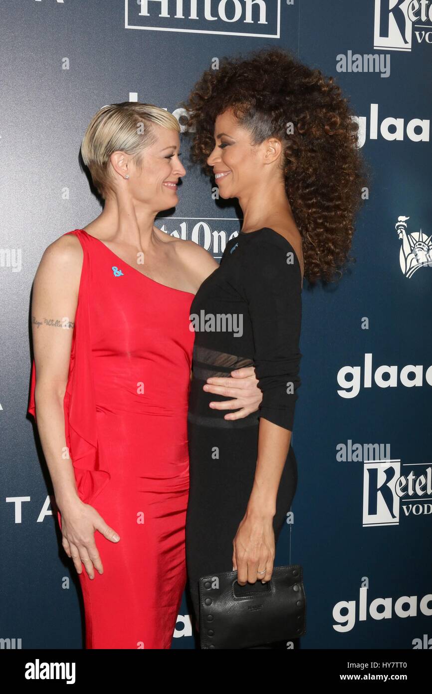 Beverly Hills, CA. 1st Apr, 2017. Teri Polo, Sherri Saum at arrivals ...