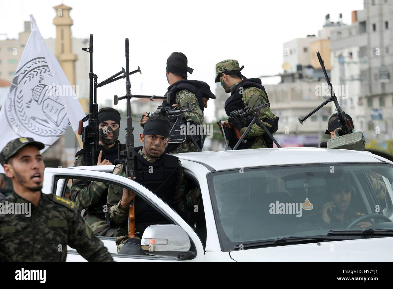 Gaza City, The Gaza Strip, Palestine. 2nd Apr, 2017. Gazans high-school ...