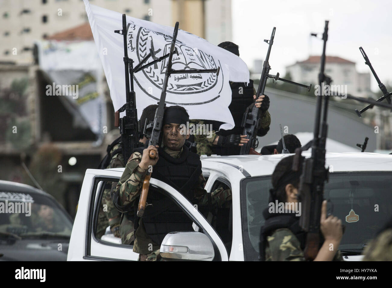 Gaza City, The Gaza Strip, Palestine. 2nd Apr, 2017. Gazans high-school ...