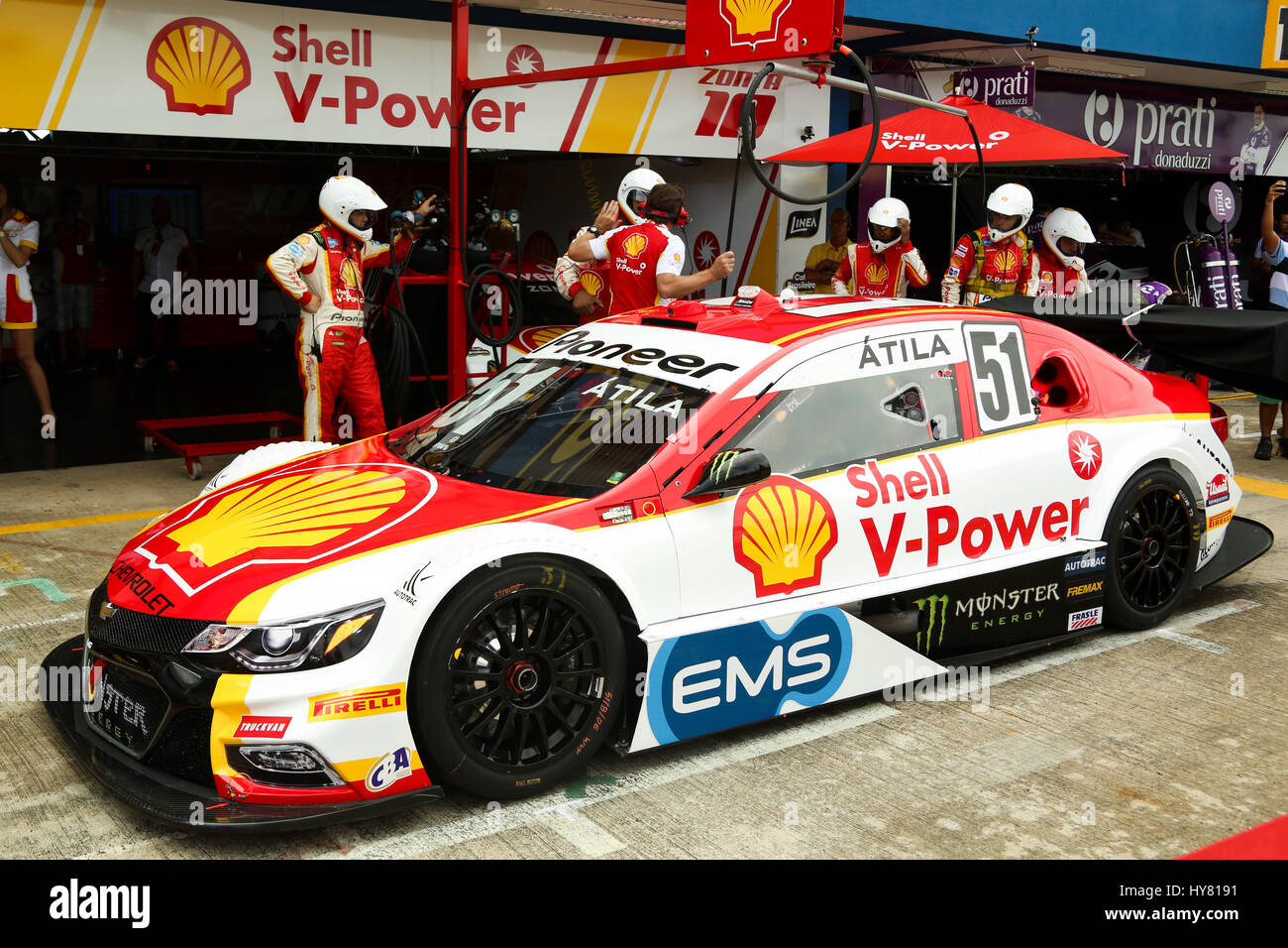 GOIÂNIA, GO - 02.04.2017: VISIT TO THE PITS STOCK CAR - SHELL RACING ...