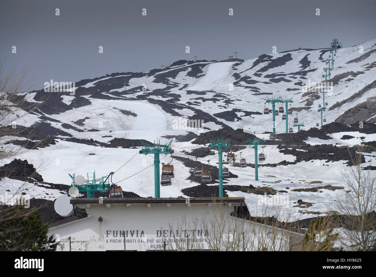 Funivia hi-res stock photography and images - Alamy