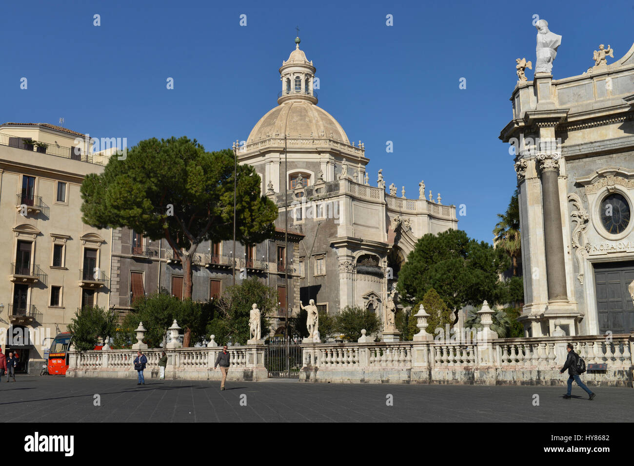 Chiesa della Badia Tu Sant'Agata, Piazza Duomo, Catania, Sicily, Italy ...