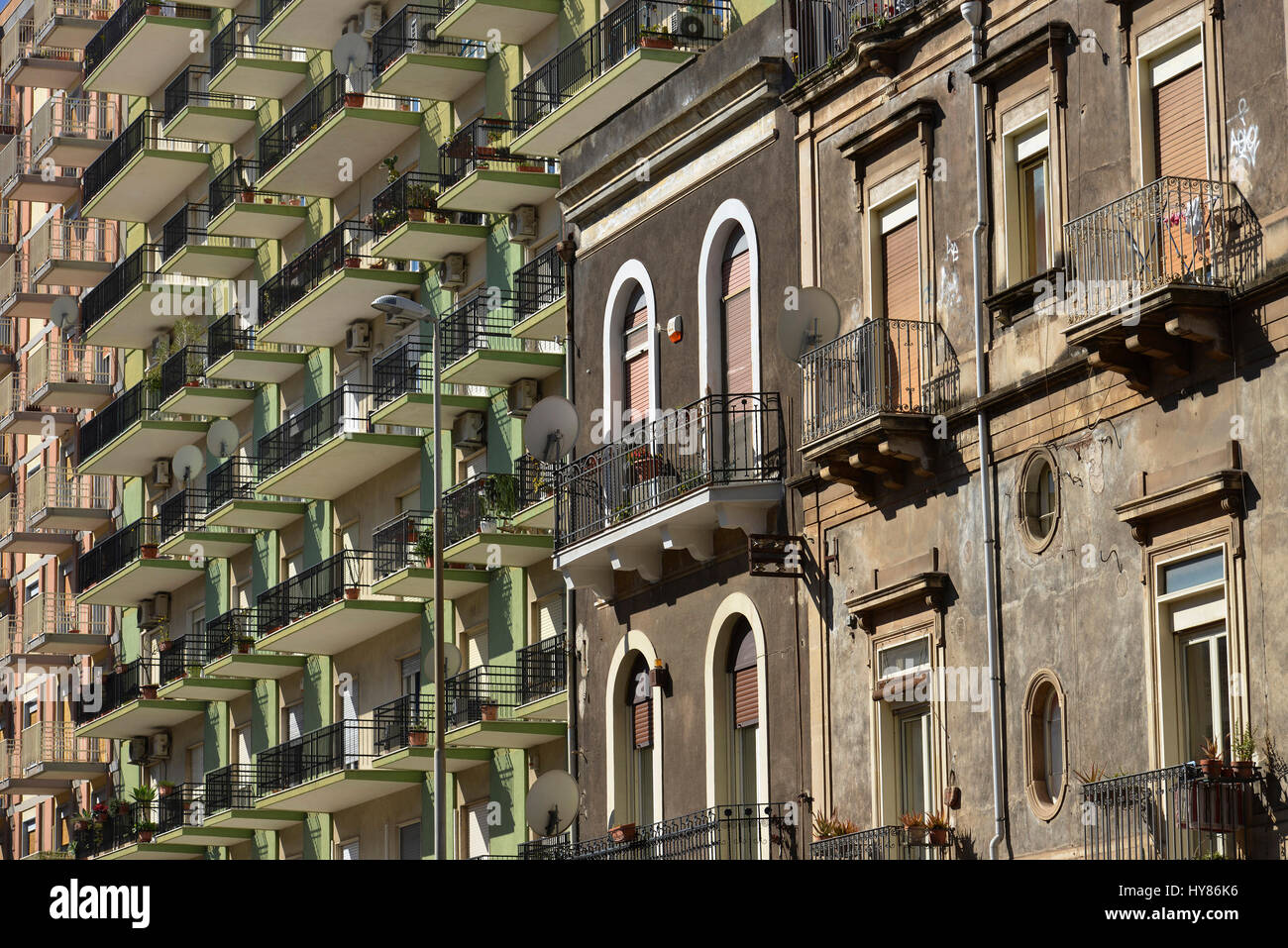 Old building, new building, via Matteo Renato Imbriani, Catania, Sicily, Italy, Altbau, Neubau ...