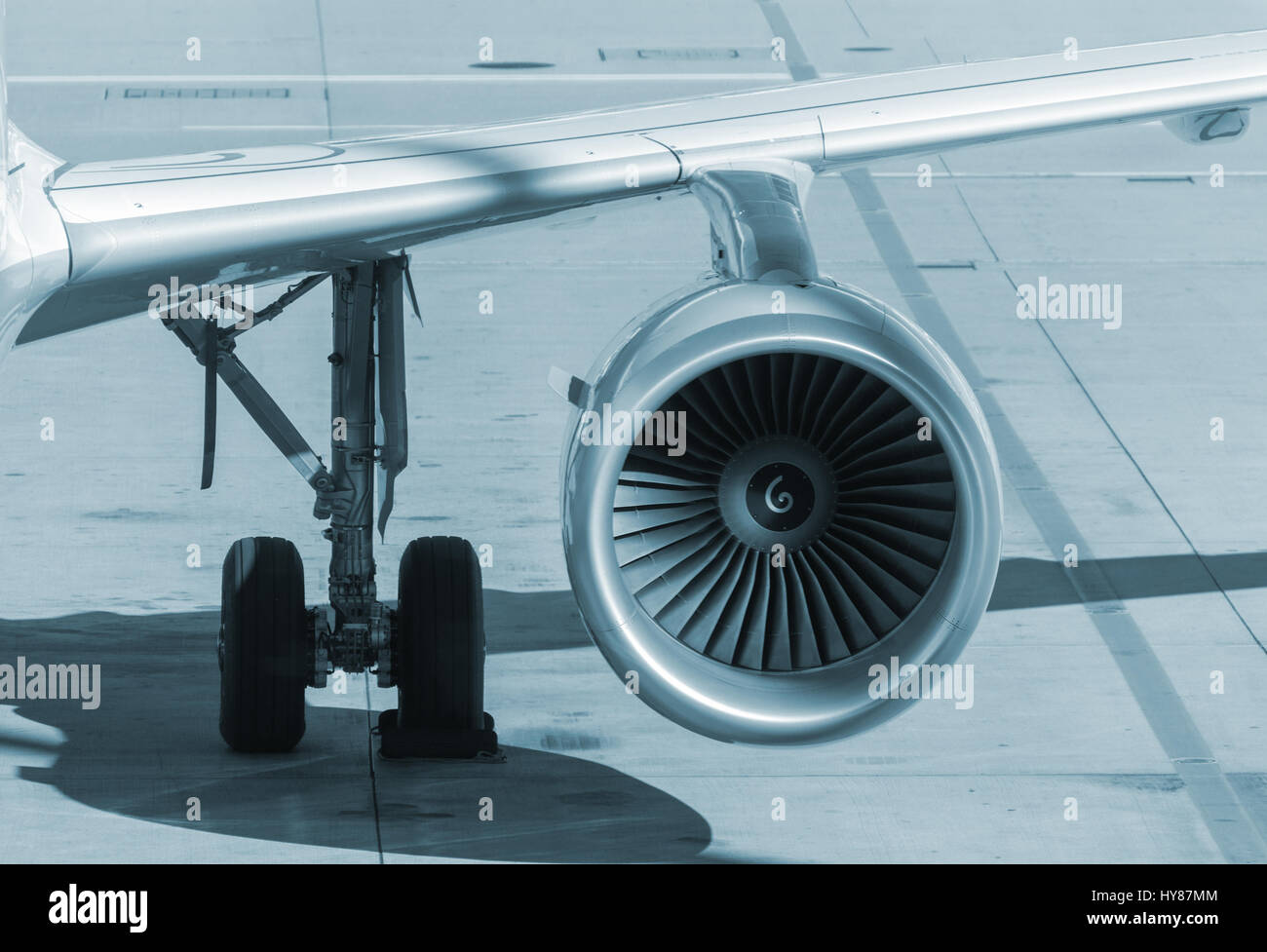 Airplane turbine hi-res stock photography and images - Alamy