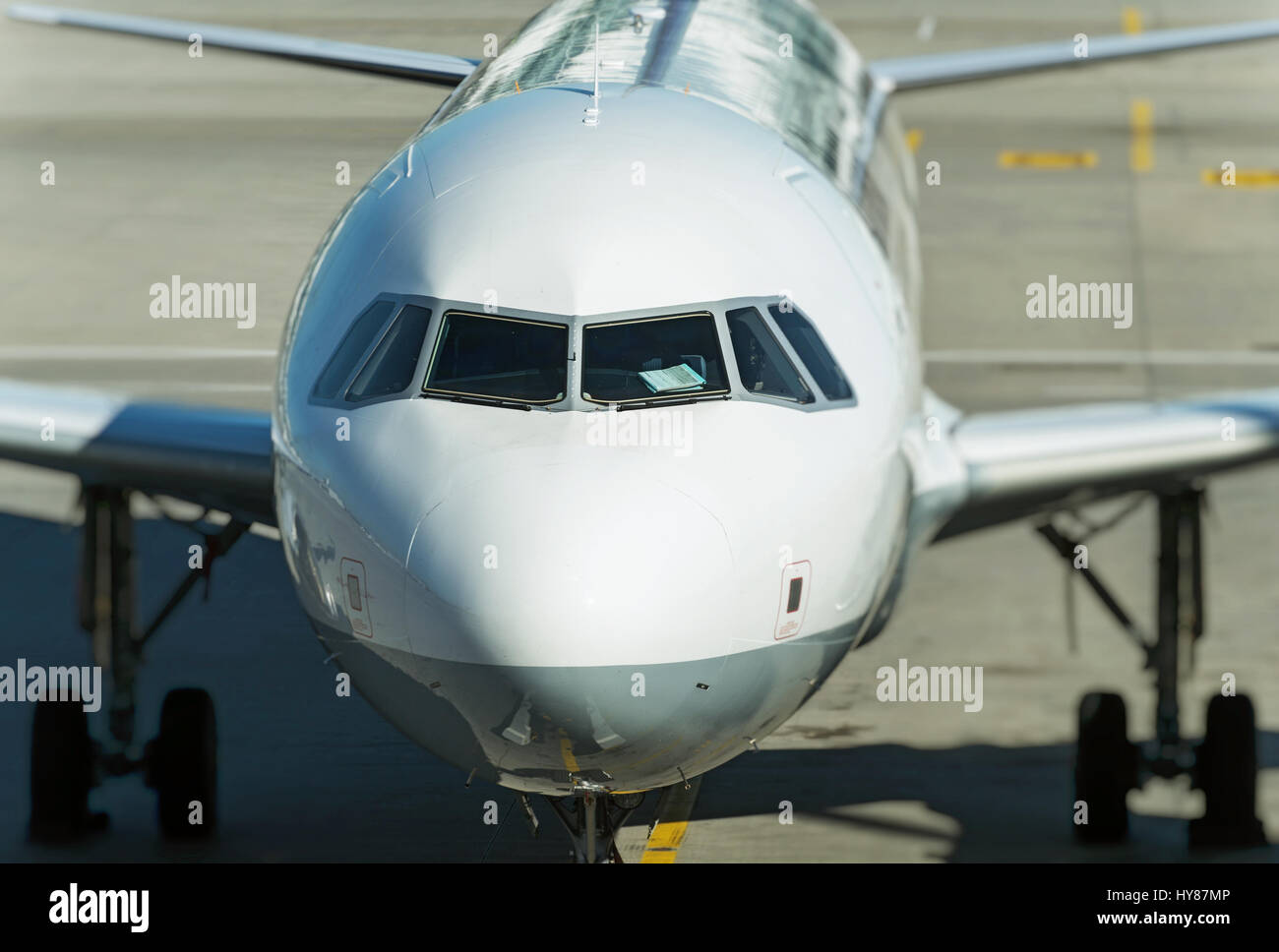 Detail wing airplane on tarmac hi-res stock photography and images - Alamy